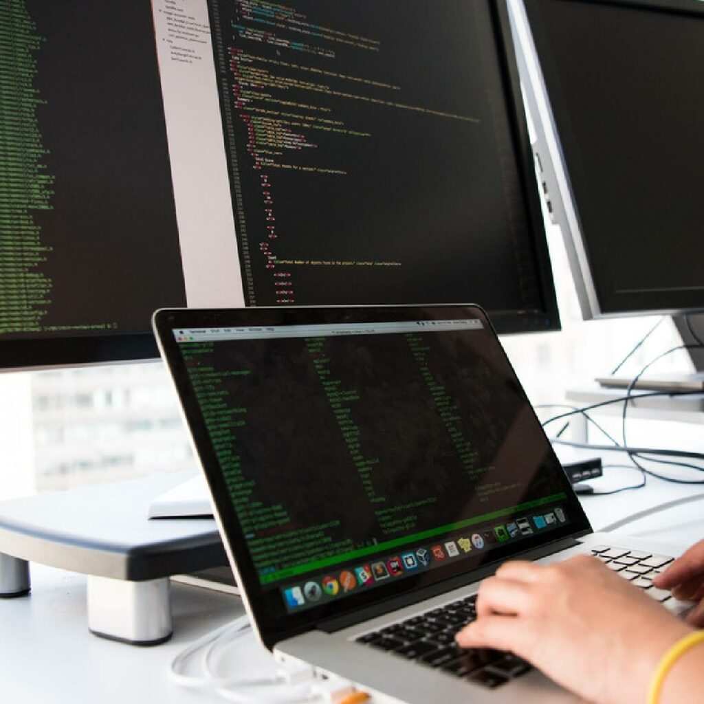 Tentang Profesi: PROGRAMMER, Programmer adalah? - Loker Bali Info Blog