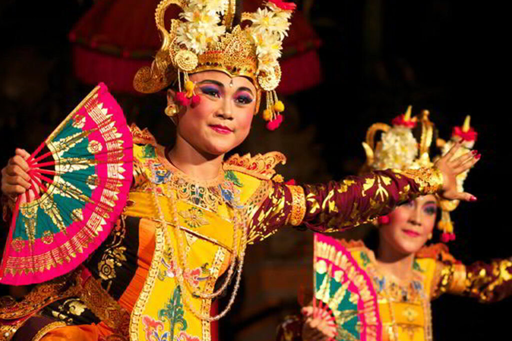 10 Tarian Bali Paling Sering Dipentaskan Saat Upacara dan Untuk Turis ...