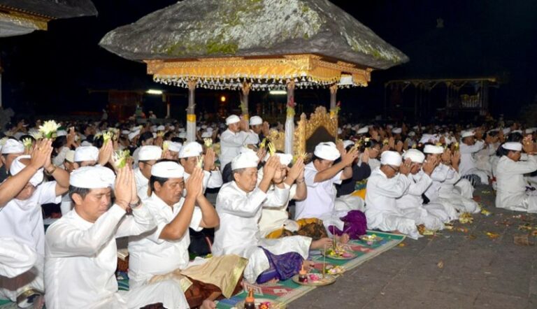 Arti dan Makna Ciwa Ratri Menurut Umat Hindu Bali